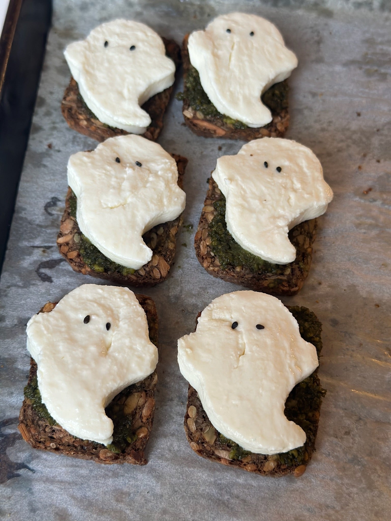 Boo-schetta: Ghost Toast – Stylish Spoon